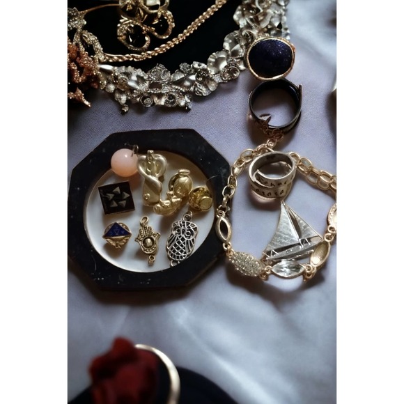 Vintage | Jewelry | Beautiful Small Collection Of Vintage Jewelry ...
